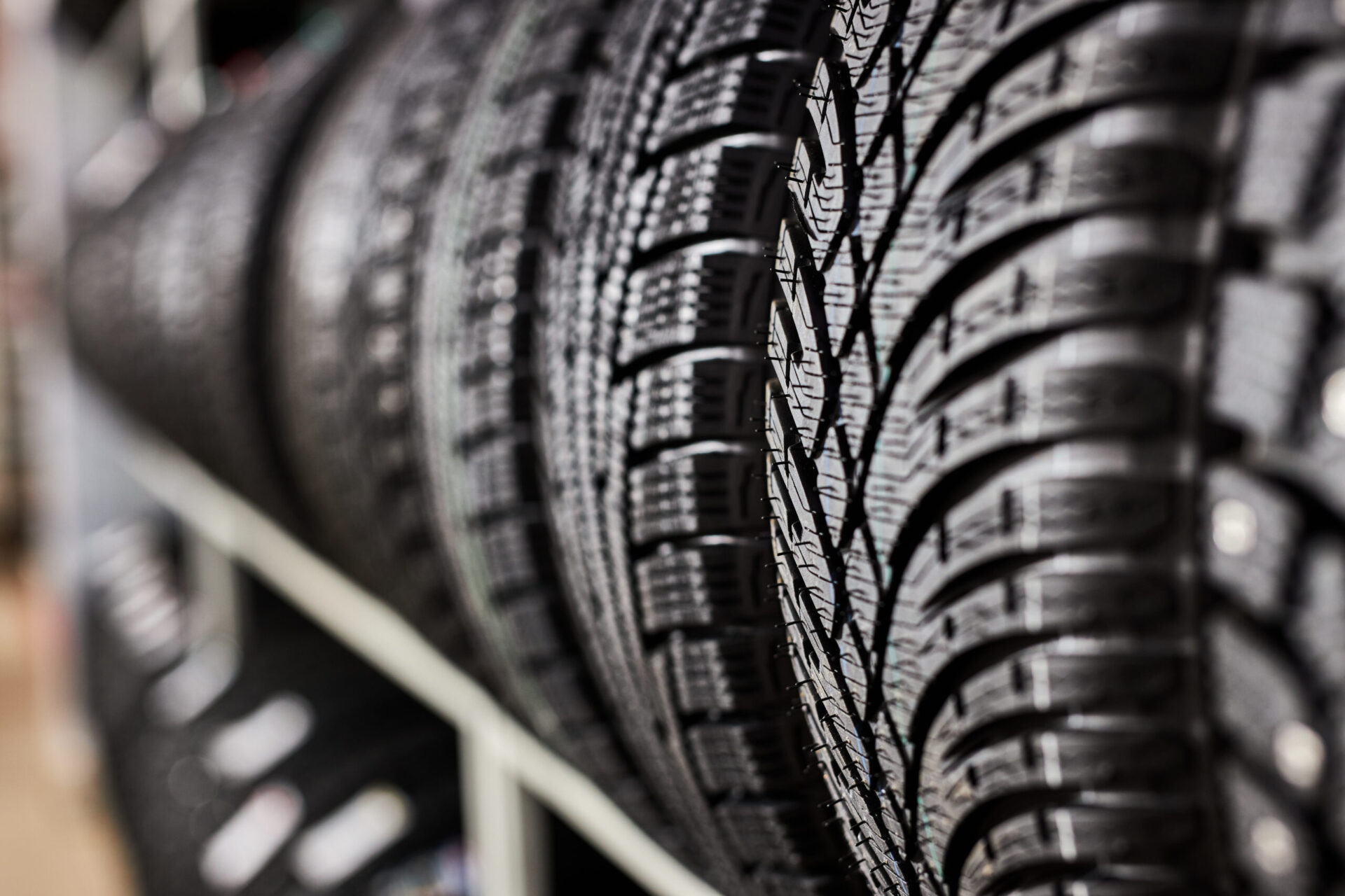 Learn About Your Car Tyre Condition and Tread | etyres